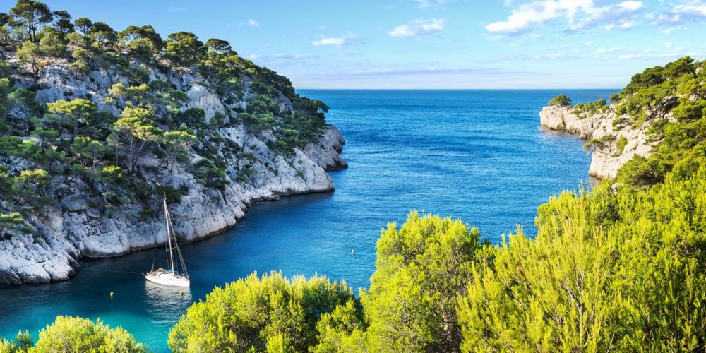 Unusual camping accommodation in the PACA region - What to see in ...