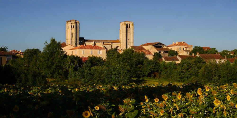 Camping to explore La Romieu and its wonders - What to see in France ...