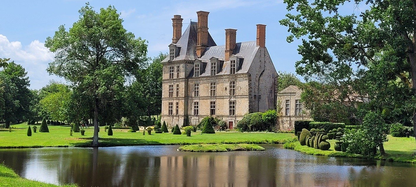 Le Château des Aventuriers: Pirate Treasure - What to see in France ...