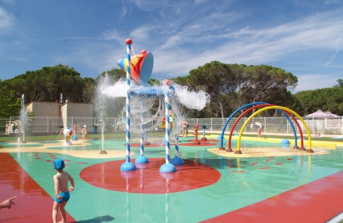 Camping OASIS VILLAGE ***** à Puget-sur-Argens Var - CampingFrance.com