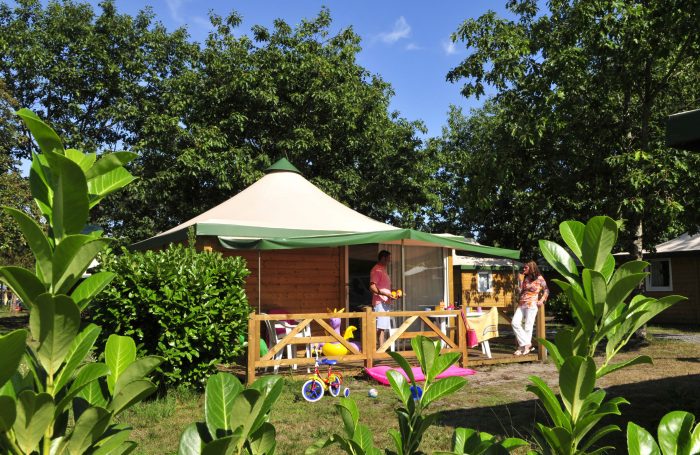 Camping LE LAC DE SANGUINET *** à Sanguinet Landes - CampingFrance.com