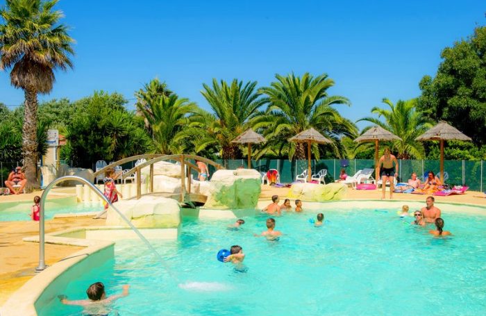 Campingplatz LES HUTTES **** in Saint-Denis-d’Oléron Charente-Maritime ...