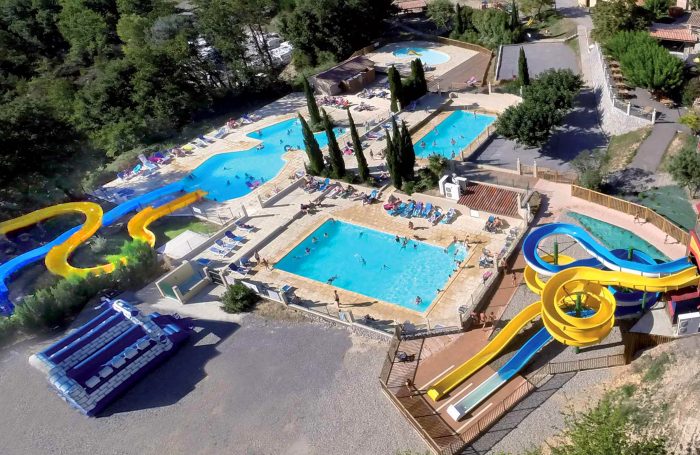 Camping LE MERLE ROUX **** à Baix Ardèche - CampingFrance.com