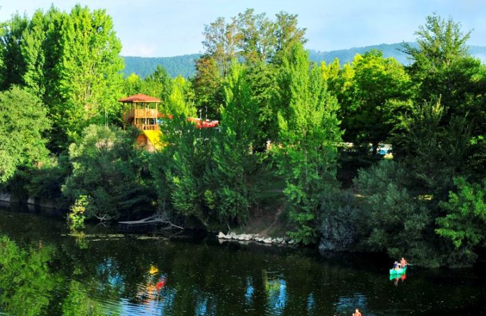 Camping DOMAINE DURAVEL **** à Duravel Lot - CampingFrance.com