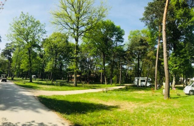 Campingplatz HELIOMONDE CENTRE NATURISTE * in Saint-Chéron Essonne ...