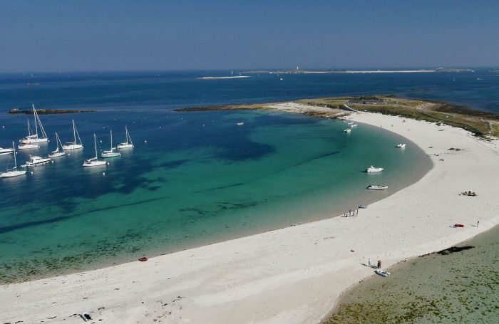 Camping LA ROCHE PERCEE **** à Fouesnant Finistère - CampingFrance.com