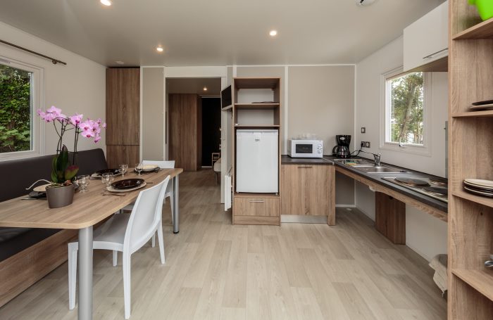 Camping LA ROCHE PERCEE **** à Fouesnant Finistère - CampingFrance.com