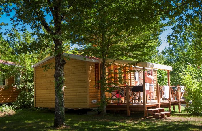 Camping DOMAINE DURAVEL **** à Duravel Lot - CampingFrance.com