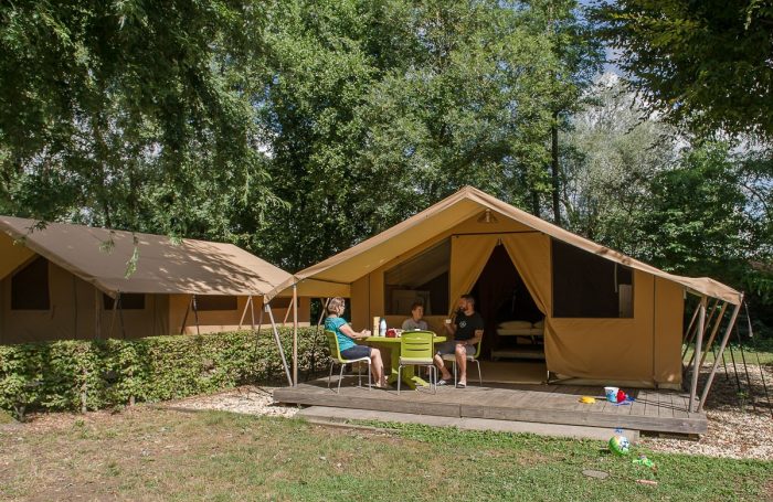 Campsite LA PLAINE TONIQUE **** in Montrevel-en-Bresse Ain ...