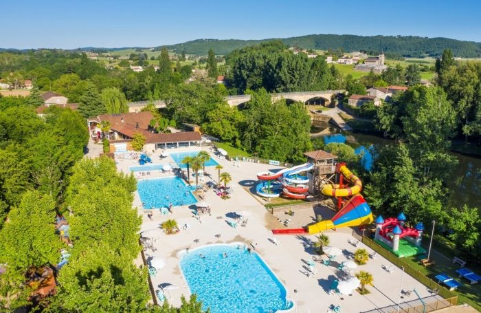 Camping DOMAINE DURAVEL **** à Duravel Lot - CampingFrance.com