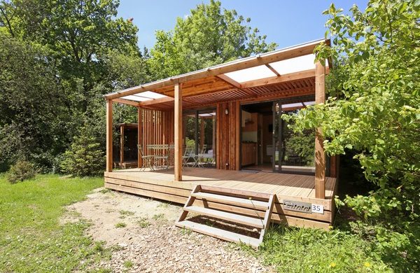 CAMPING DE LYON **** à Dardilly Rhône - CampingFrance.com