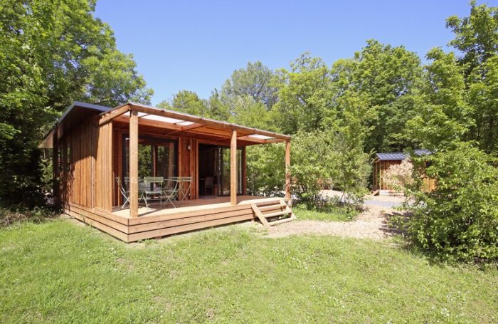 CAMPING DE LYON **** à Dardilly Rhône - CampingFrance.com