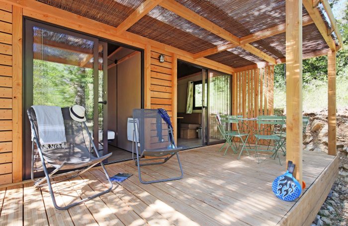 CAMPING DE LYON **** à Dardilly Rhône - CampingFrance.com